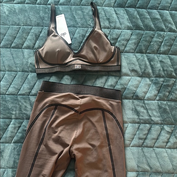 ALO Yoga | Intimates & Sleepwear | Alo Yoga Womens Tan Intimates Set ...